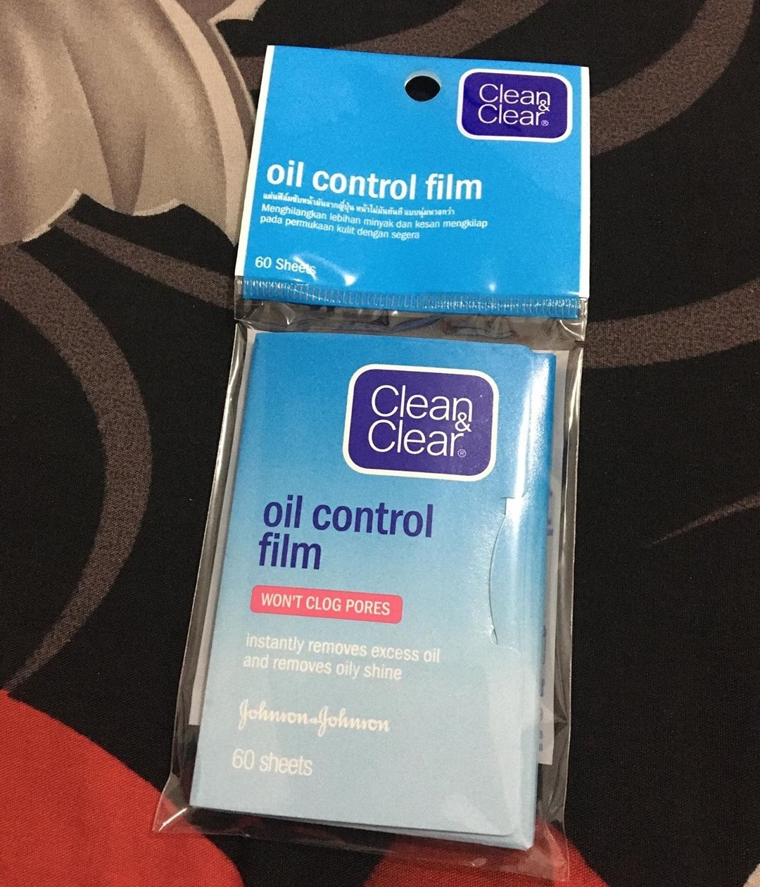 Oil control film by Clean & clear : review - Face care- Tryandreview.com